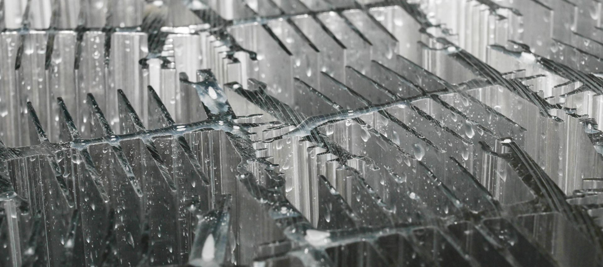 Il lavaggio dei metalli nel centro Chiari Bruno